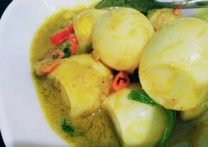 Resep Telur Masak Kuning oleh Mama Biyay & Ossi - Cookpad