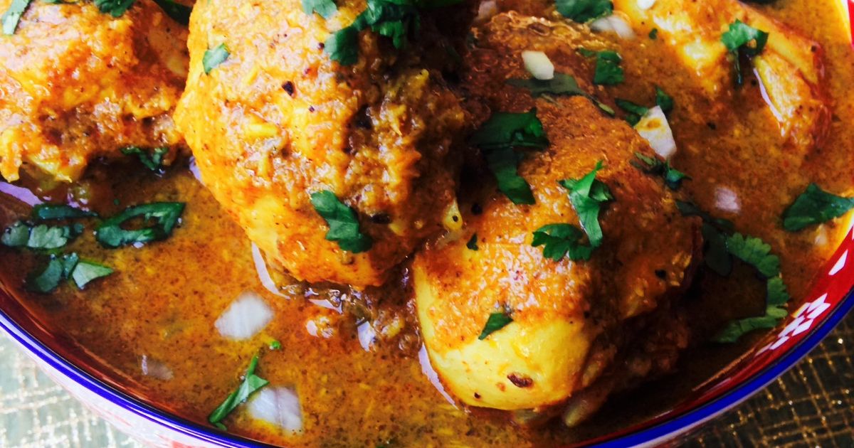 Kolhapuri Chicken Curry Recipe by Beula Pandian Thomas - Cookpad