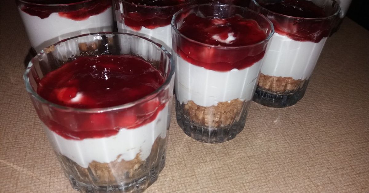 Cheese Cake με μαρμελάδα φράουλα Συνταγή από τον/την Ιωαννα - Cookpad