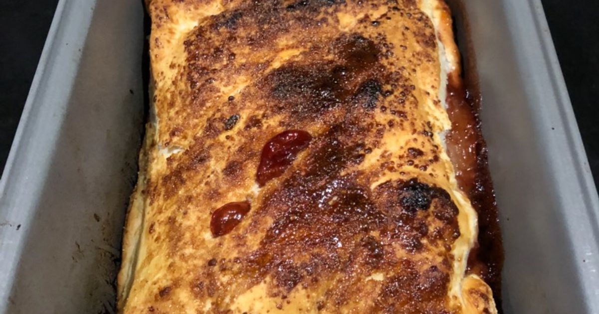 Alternative Apple Strudel With Low Fat Yogurt And Strawberry Jam Recipe ...