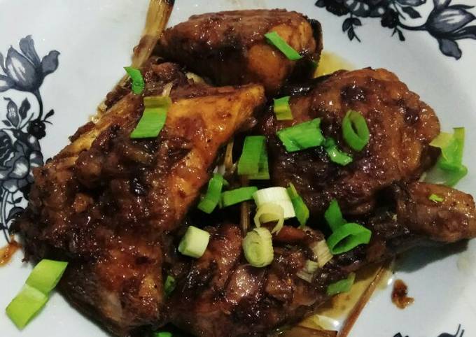 Resep Ayam Cola simple oleh Geby Sabrina Ekawati Dimjati - Cookpad