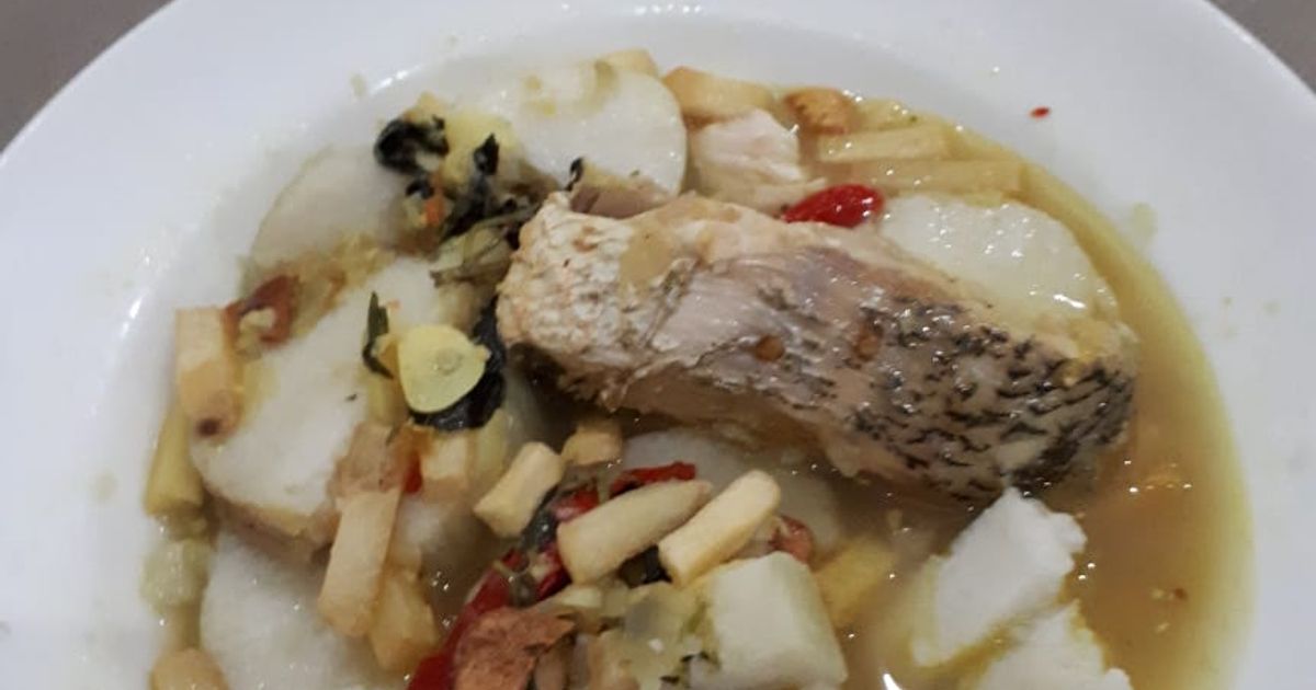 Resep Lontong Dan Sup Kakap Kuah Kuning Topping Kentang Krispi oleh ...