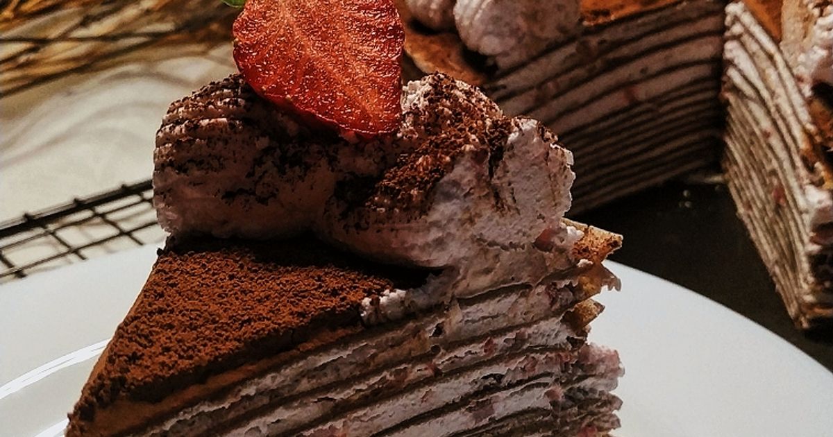 Resep Chocolate Strawberry Mille Crepes Cake oleh Honey Angela - Cookpad