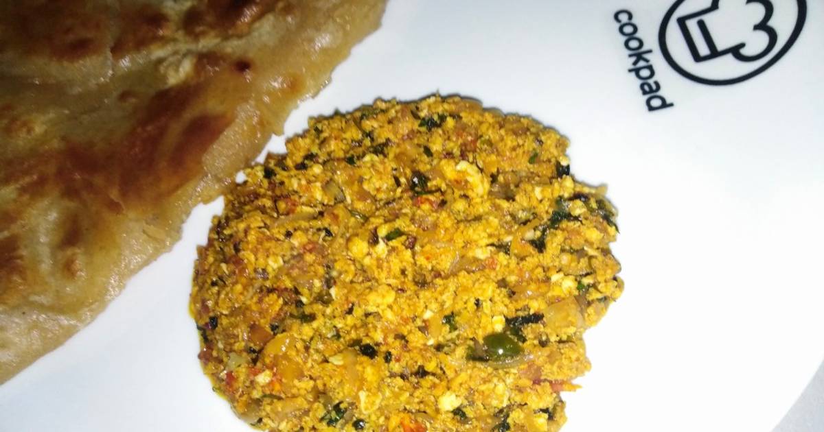 Khageena (Spicy scrambled eggs) Recipe by Haya Ali - Cookpad