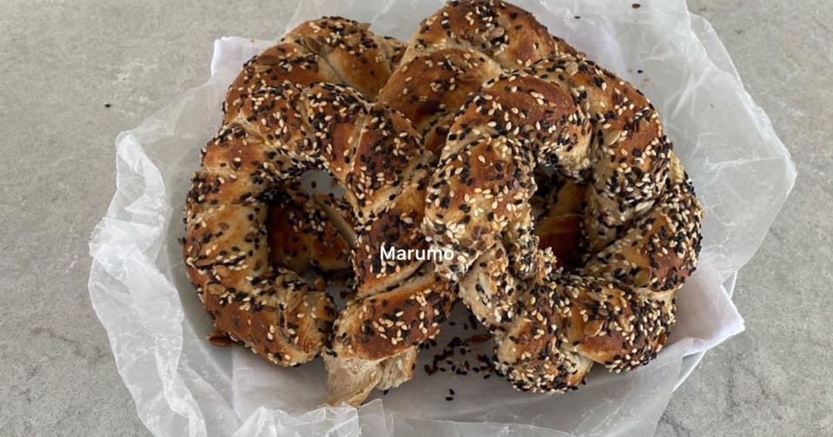 Simit Bread Recipe by Pakprawee - Cookpad