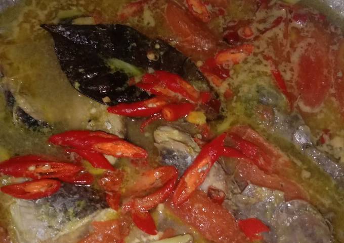 Resep Pindang Ikan Tongkol Kuah Kuning oleh Fitri I - Cookpad