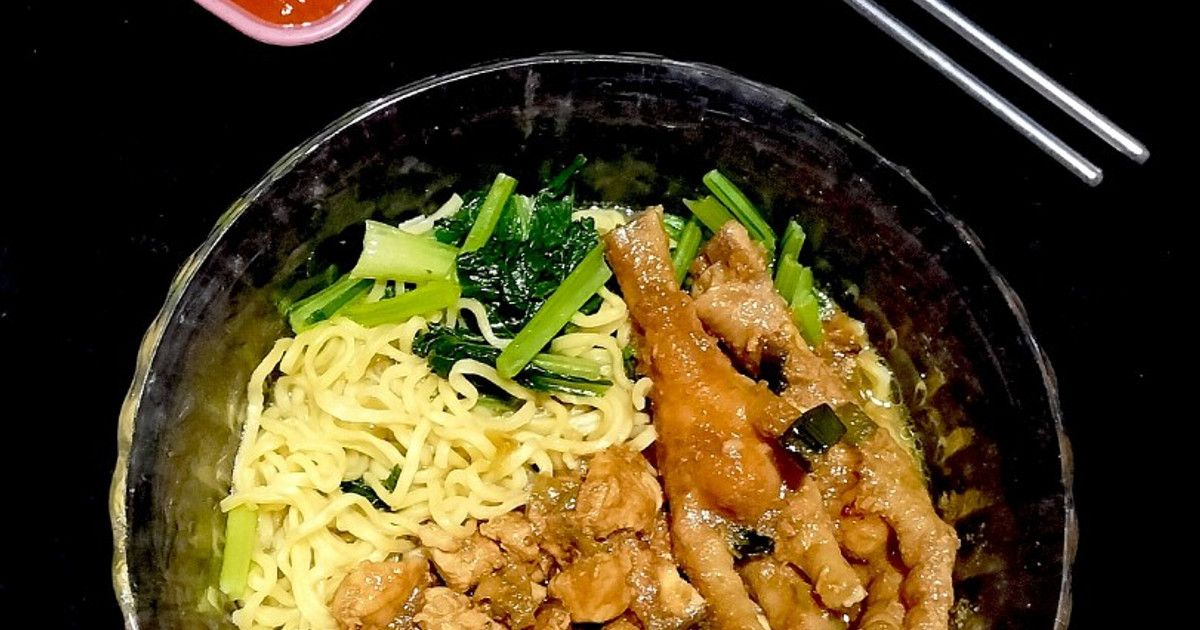 Resep Mie Ayam Ala Gerobakan oleh wiwik hendRiani - Cookpad