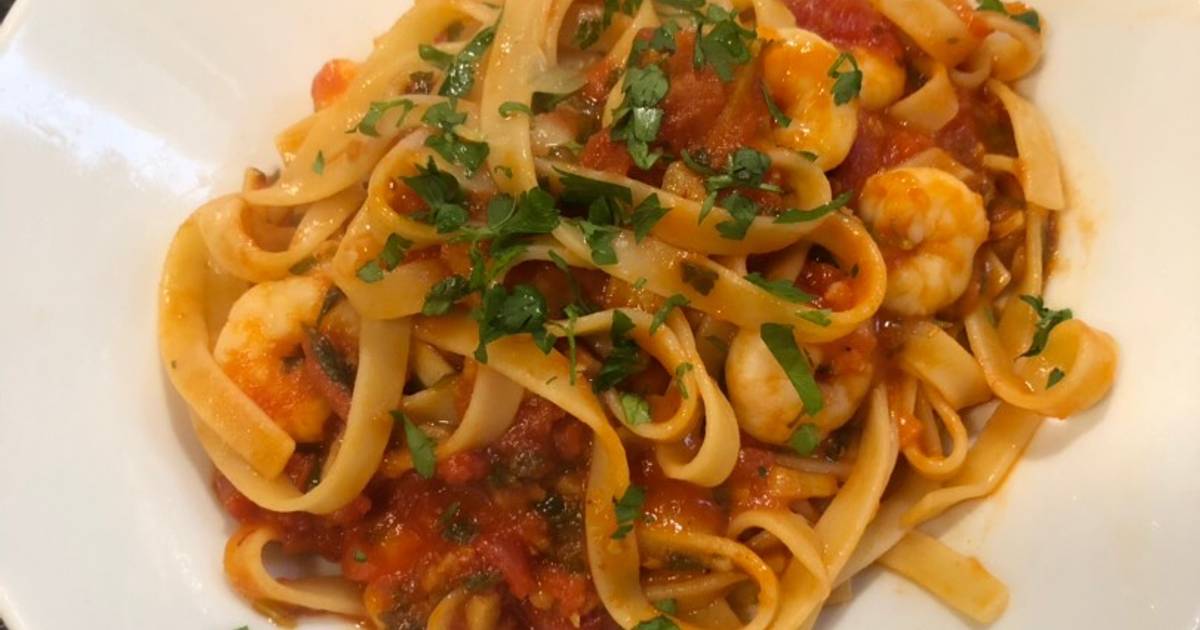 Chilli prawn tagliatelle Recipe by Billy Ford - Cookpad