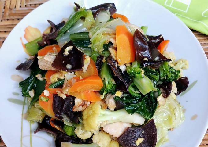 Resep Capcay Goreng Jamur Kuping oleh Debora Dwi - Cookpad