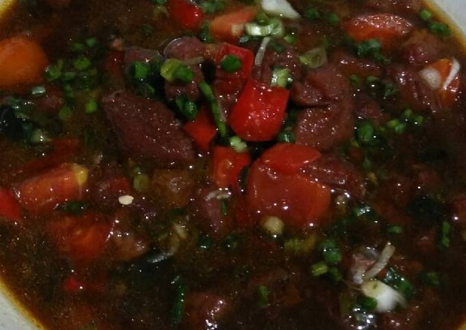 Resep Daging sapi kuah lada hitam empuk oleh ulul anggraini - Cookpad