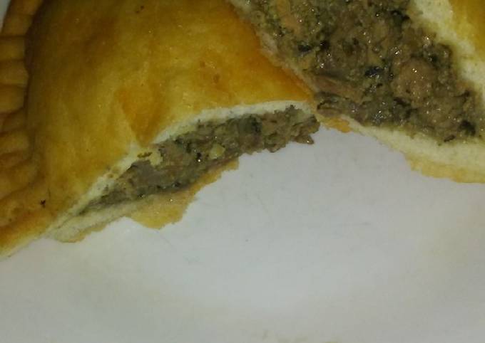 Empanada de menudos de pollo Receta de Ana Gimenez Isasa- Cookpad