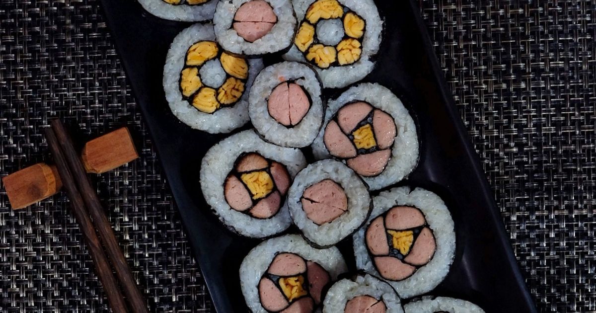 Resep Kimbab Sosis Telur Cantik oleh i_amallea - Cookpad