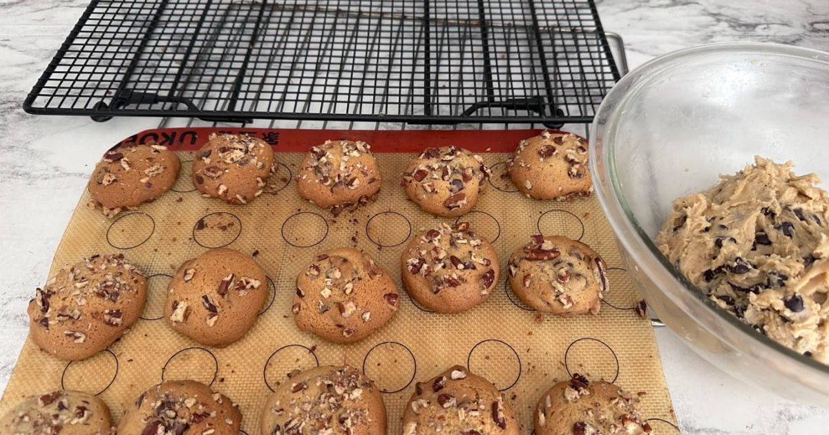 Chocolate Chip Cookies No Walnuts Home Recipes - Cookpad