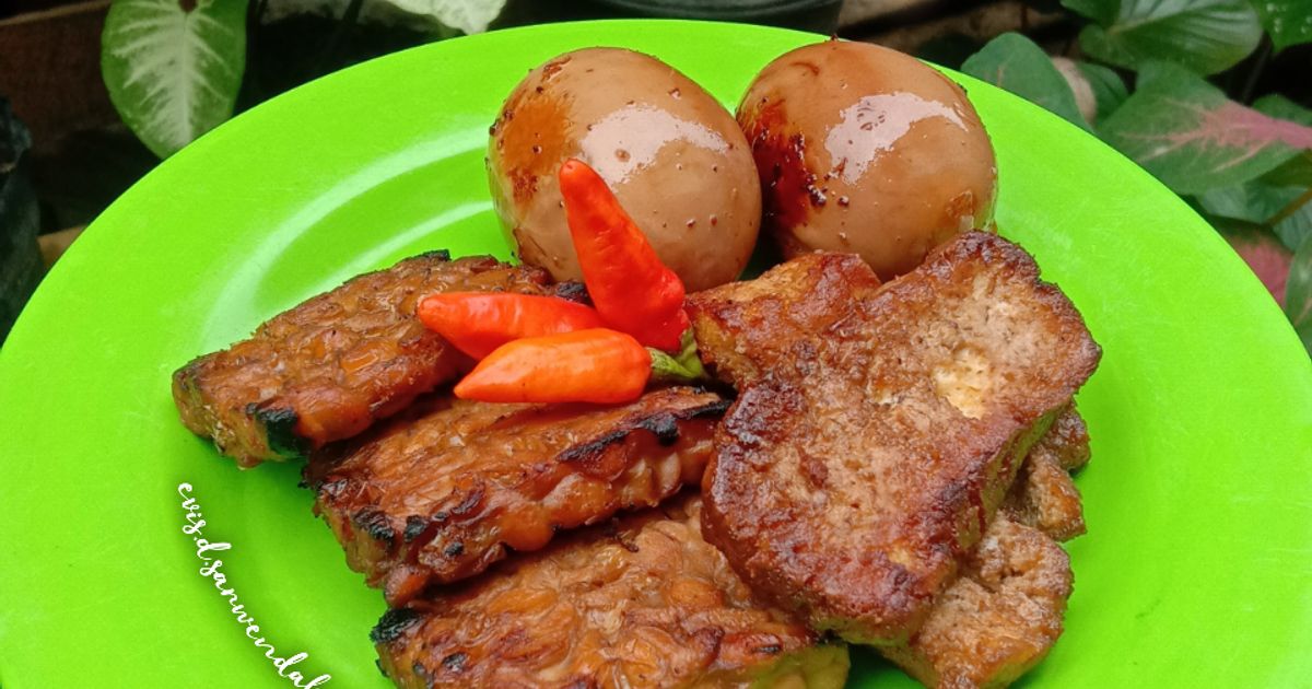 Resep Baceman Tempe Tahu Telur oleh Evis Dewi Sarwendah - Cookpad