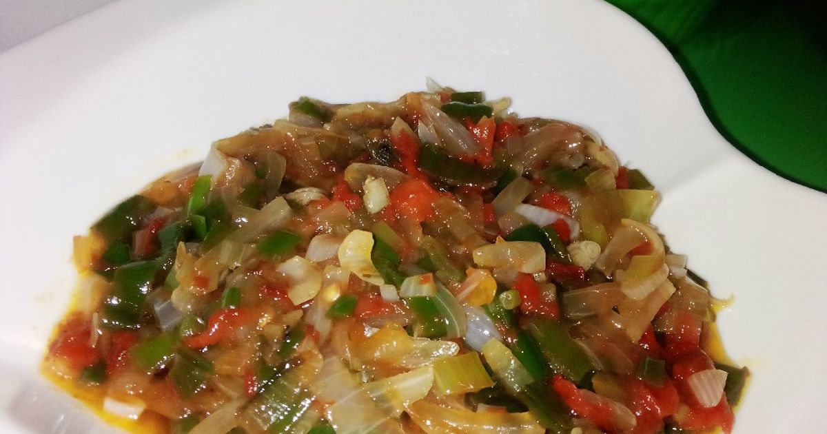 Source Din Attarigu Da Ganyen Albasa girki daga HAJJA-ZEE Kitchen - Cookpad