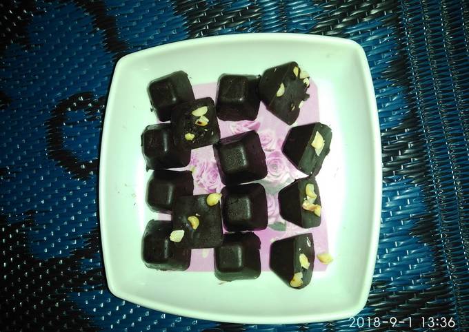 Nut Chocolate cube Recipe by Kajol Kumari - Cookpad