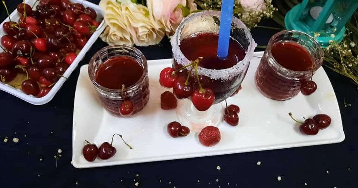 Cherry, Strawberry Drink 🍸 😋 Recipe by Naila Asif - Cookpad