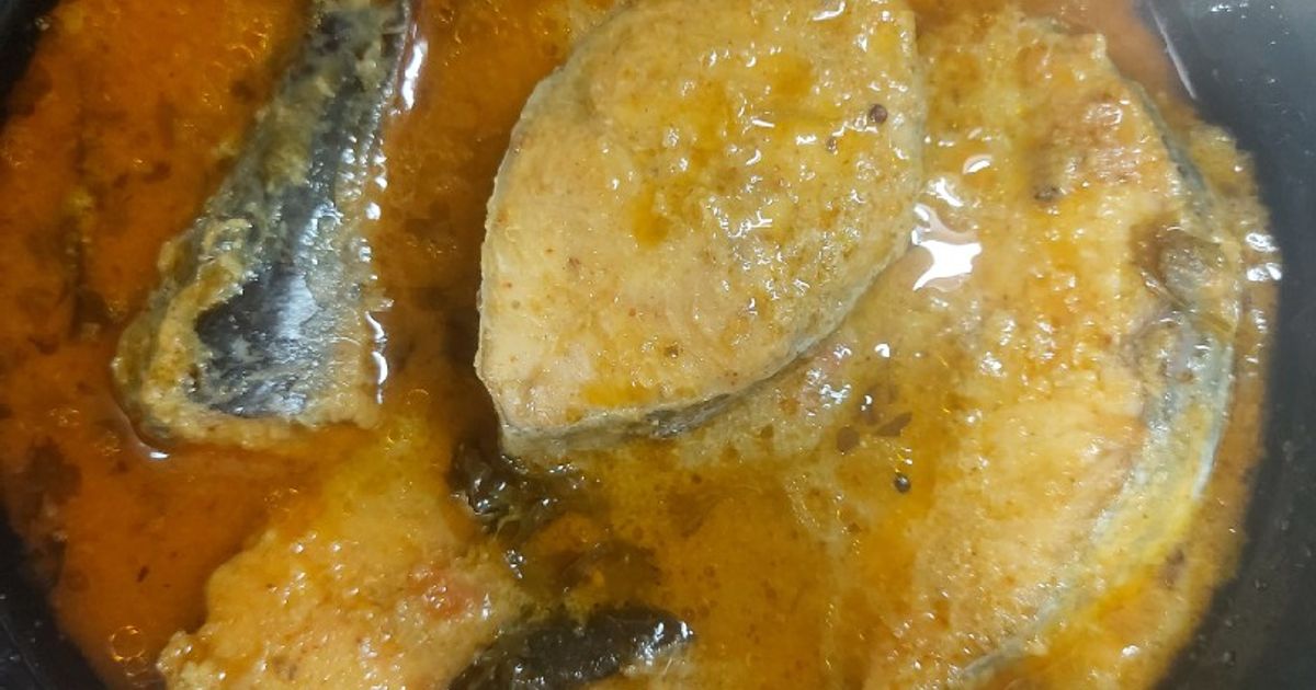 Surmai Fish Gravy Recipe by Nargis shaikh Shaukat - Cookpad