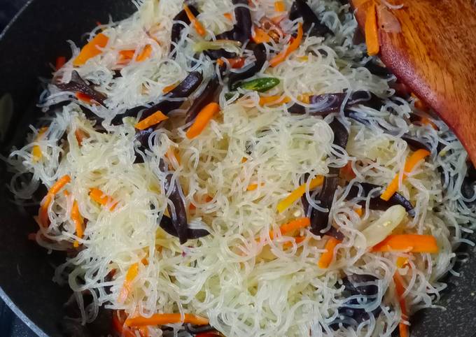 Resep Tumis Bihun Sat Set oleh Widiya Febriani - Cookpad