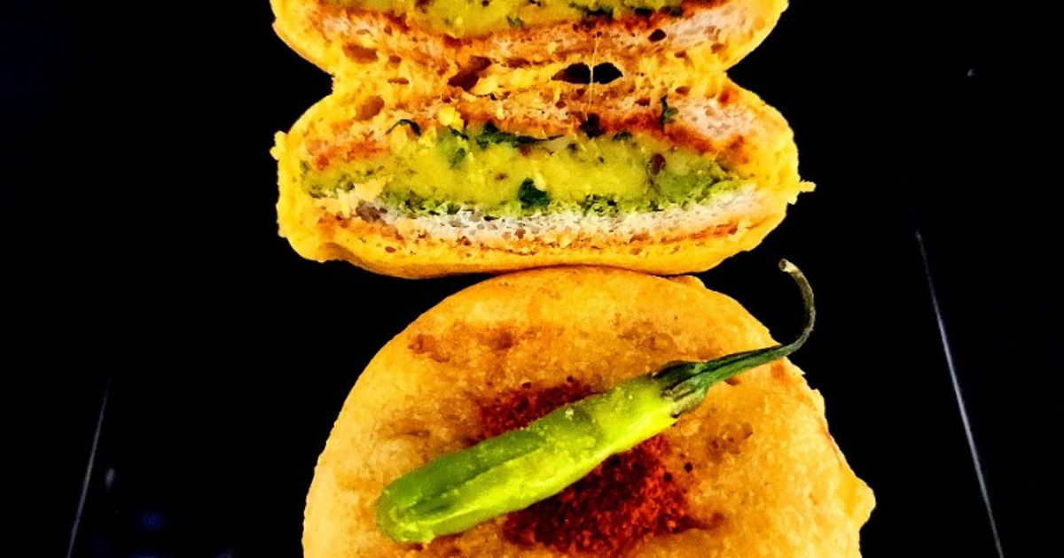 Ulta Vada Pav Mumbai Street Style Ulta Vada Pav Innovative Street Food ...