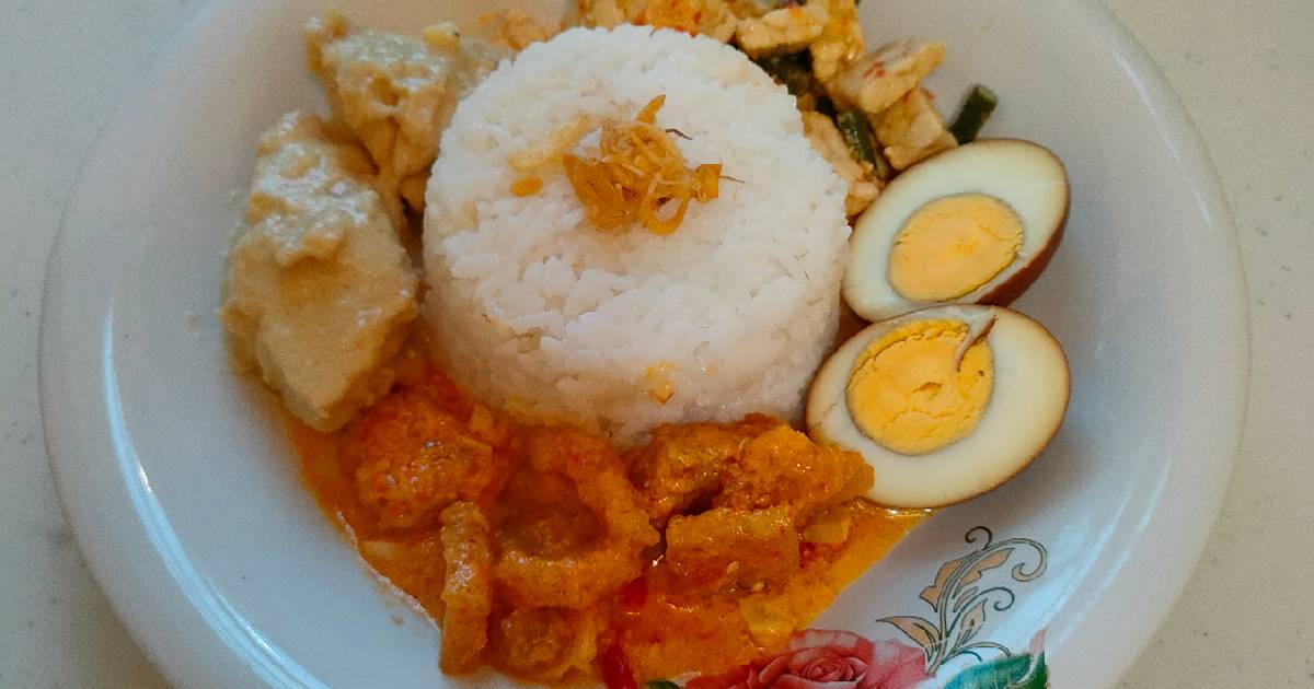 Resep Nasi Ayam Semarang Gurih oleh Desi - Cookpad