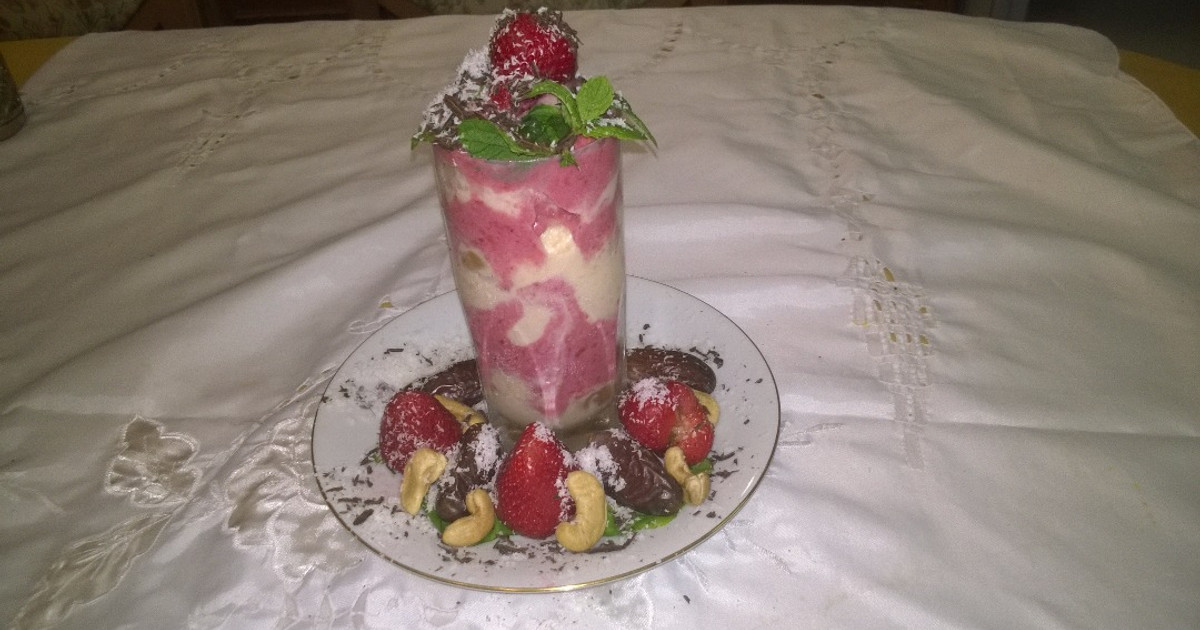Copa Helada Con Helado De Mantecol Y Frutillas A La Crema Receta de el ...