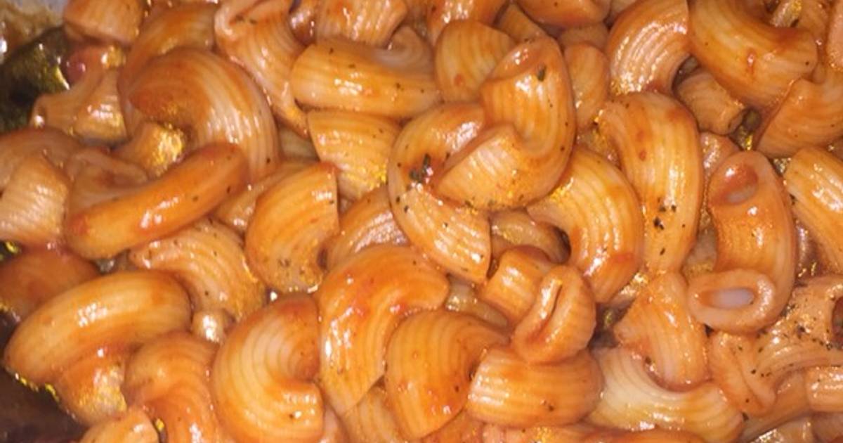 Fideos con salsa de tomate Receta de Adriana Espinoza- Cookpad