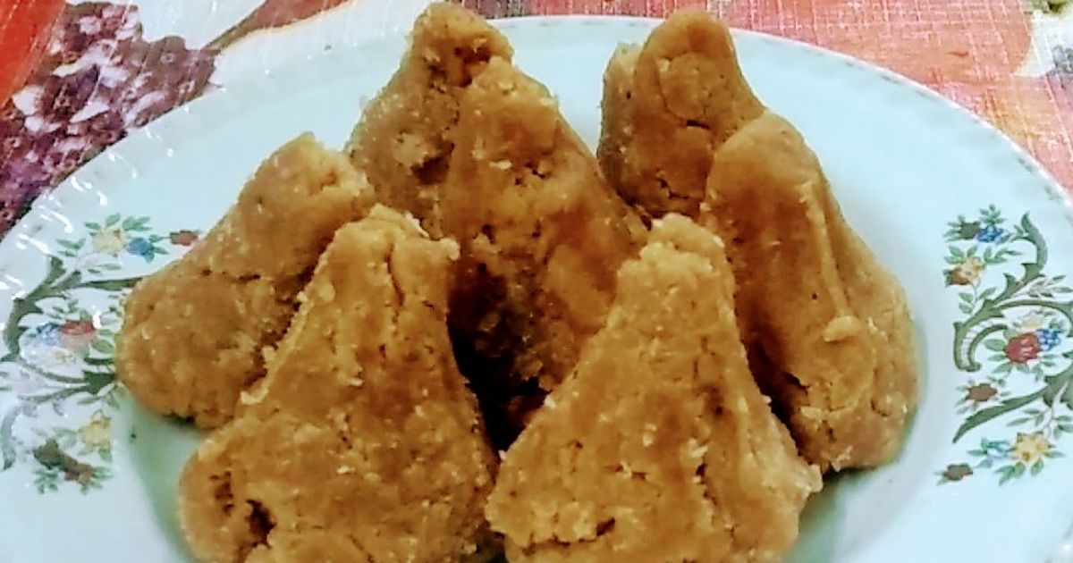 Atta Modak / Wheat Flour Modak Recipe by Krishna Biswas - Cookpad