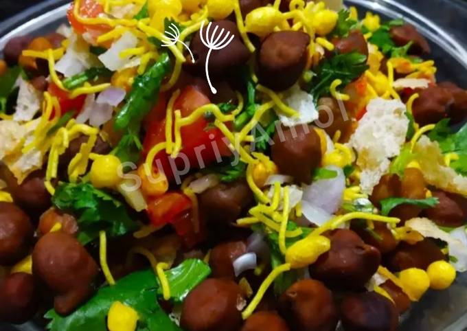 चनक भेळ (Chanak Bhel recipe in marathi) रेसिपी Supriya Vartak Mohite ...