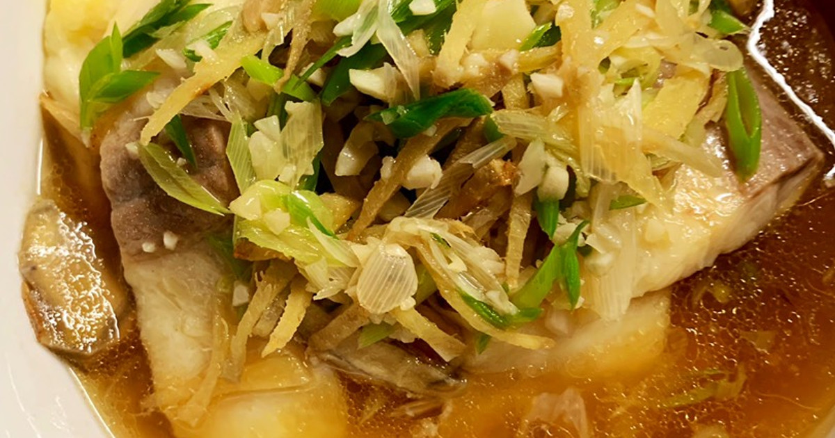 Resep Steamed Fish With Ginger Sauce oleh Simplyfood - Cookpad