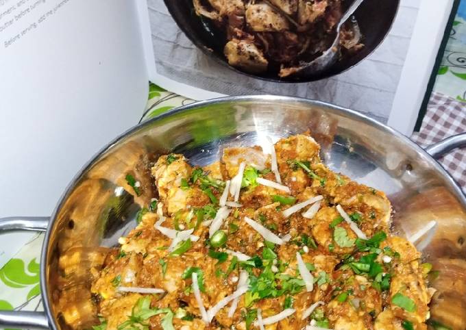 Karahi Ginger Chicken Recipe by Surhaan Tahir Wafai - Cookpad