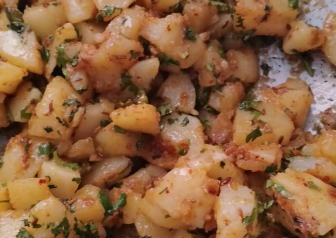 Masala aloo Recipe by arunima rao - Cookpad