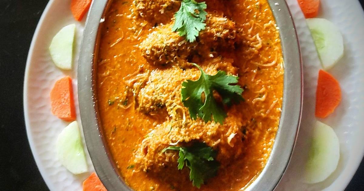 Raw Banana Kofta Curry Recipe by Suchitra S(Radhika S) - Cookpad