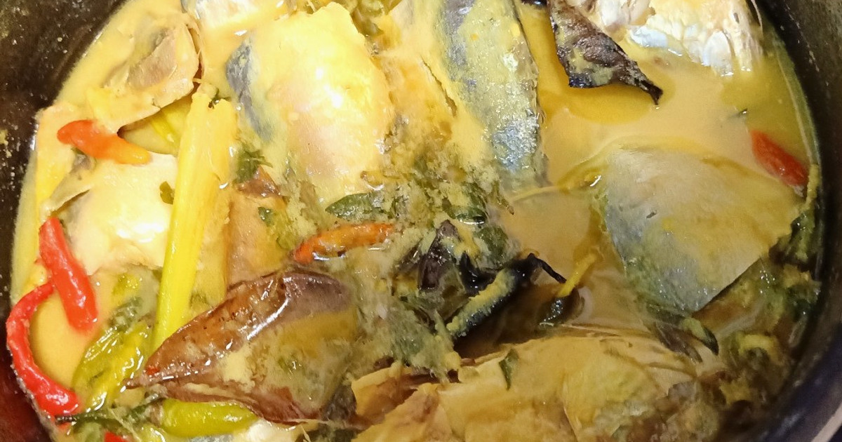 Resep Ikan Kembung Pindang Kuning oleh Dapoer Nia - Cookpad
