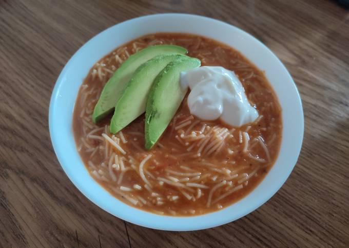 Sopa de fideos al chipotle (335kcal) Receta de José David González ...