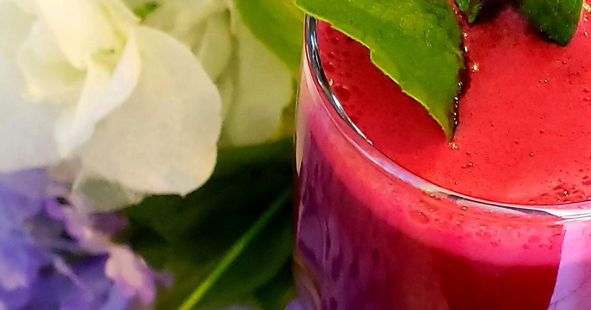 Delight in beetroot ginger juice creations