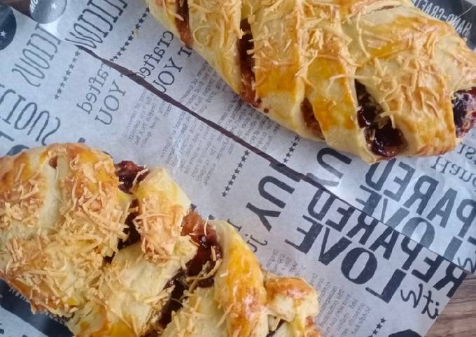 Resep Bolen pisang oleh Yuyun S - Cookpad