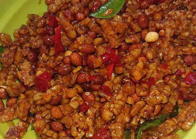 Resep Tempe Orek Kacang Pedas Manis Asam oleh Ummu Qotrunnada - Cookpad