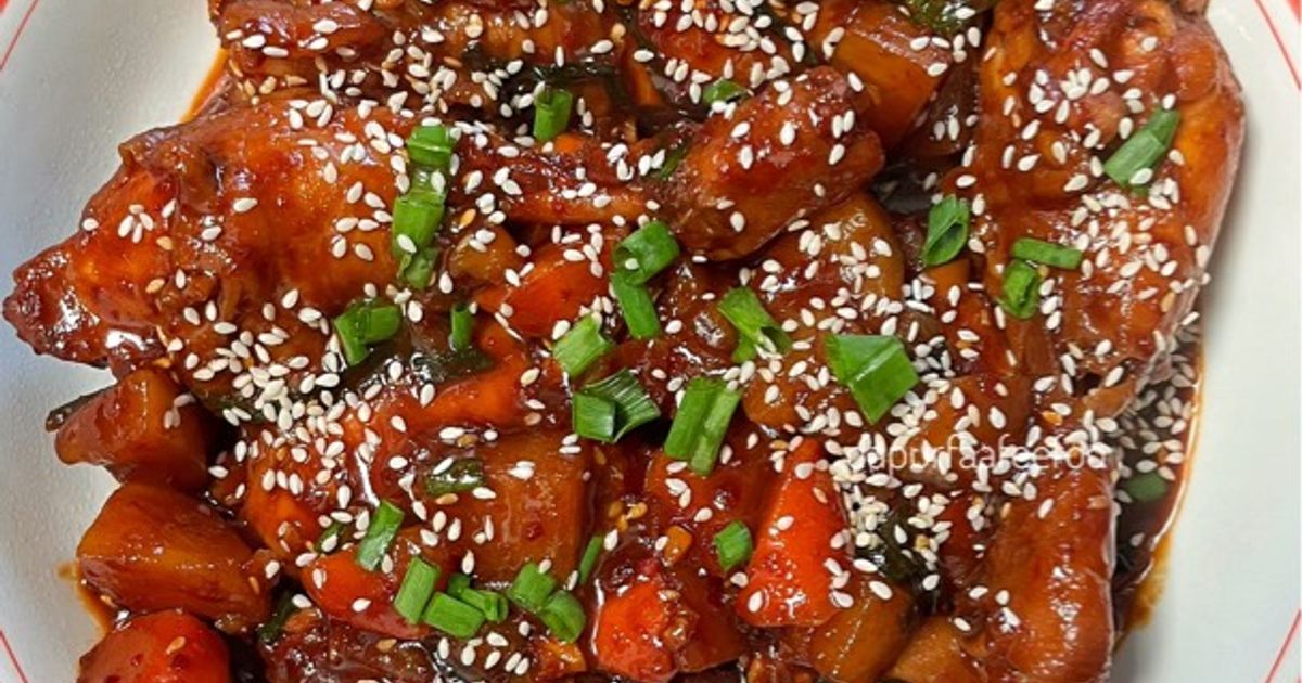Resipi Dakdoritang (Spicy Korean Chicken Stew) oleh Kakak Faa - Cookpad