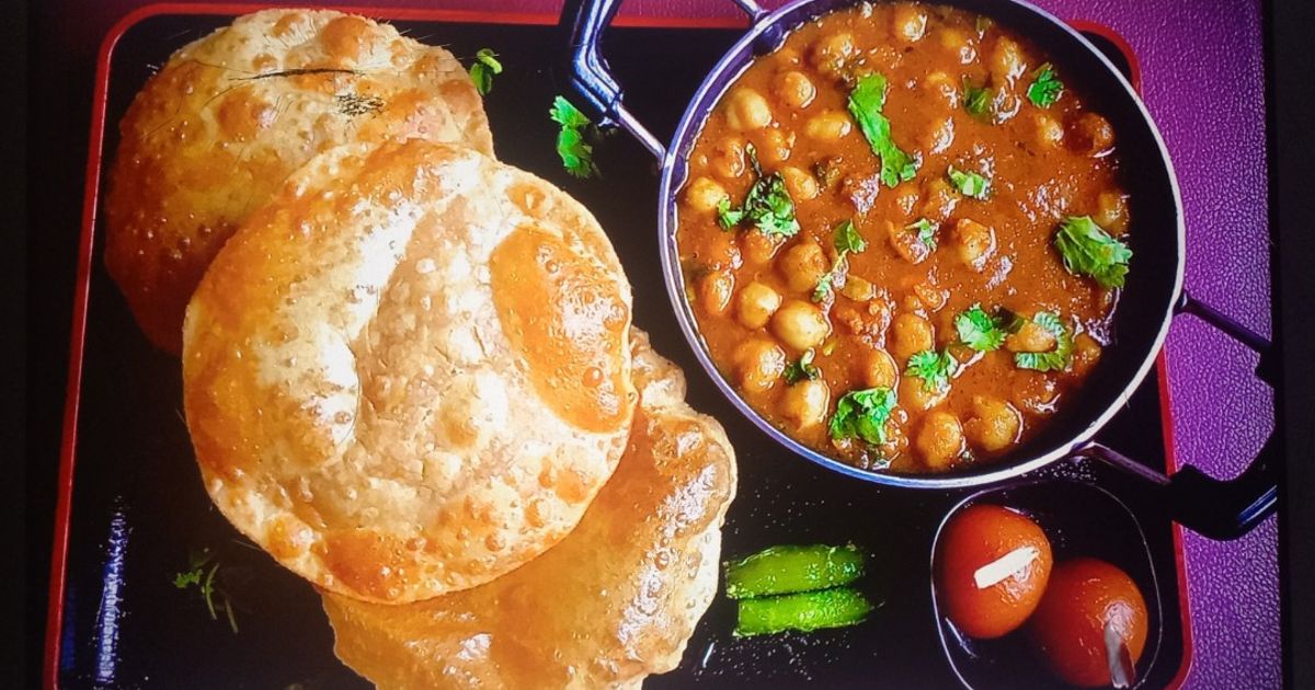 Chole Puri (Punjabi Style) Recipe by Sneha Patel - Cookpad
