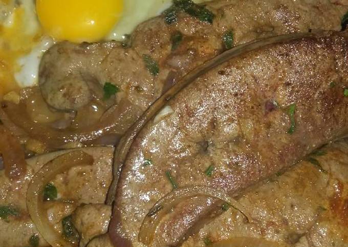 Hígado con cebolla y huevos Receta de Jennifer Alvarez..- Cookpad