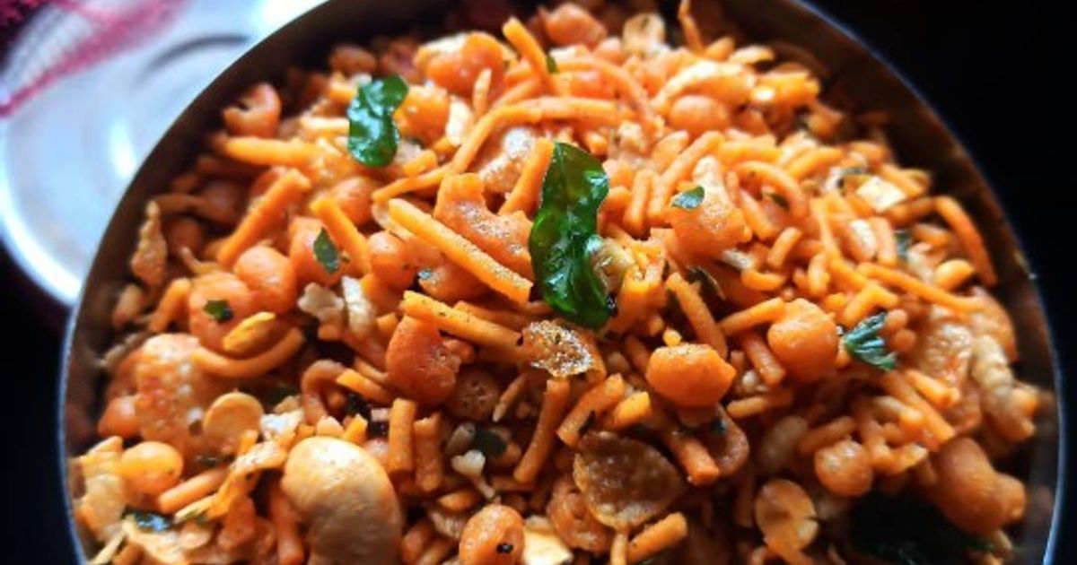 South Indian Spicy Mixture Recipe by sushcookss - Cookpad