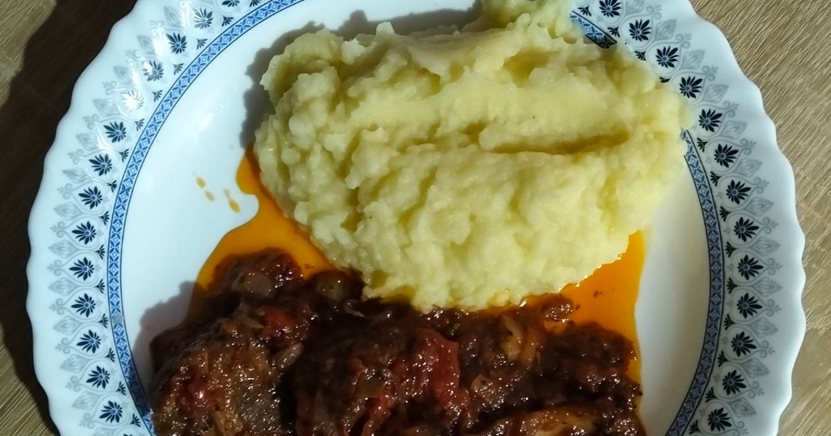 Sos Cu Carne De Rață și Piure De Cartofi, rețetă de Ana Maria Sora ...