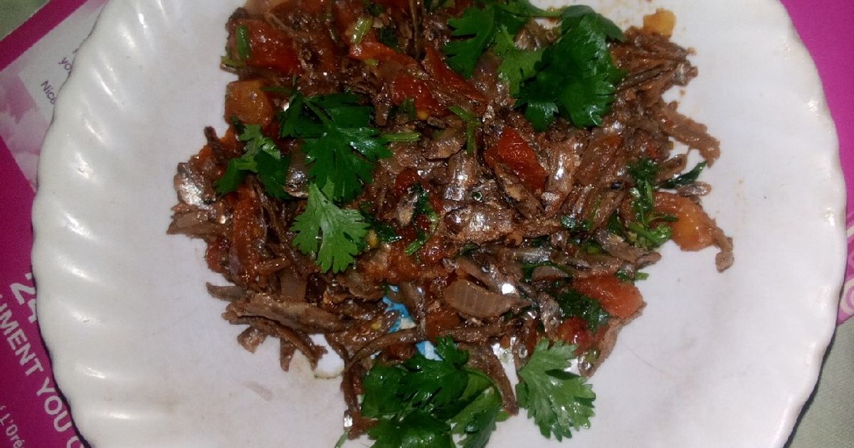 Wet Fried Omena #4weekschallenge Recipe by Abigael Manaba - Cookpad
