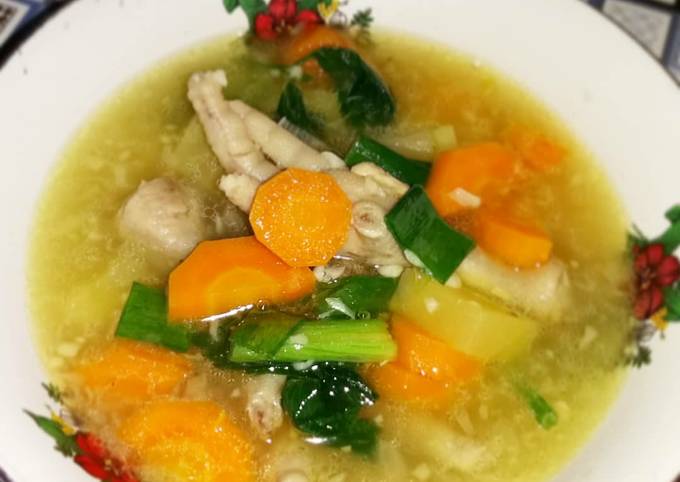 Resep Sup kaldu ayam... simple banget😊 oleh Cici Arfi - Cookpad
