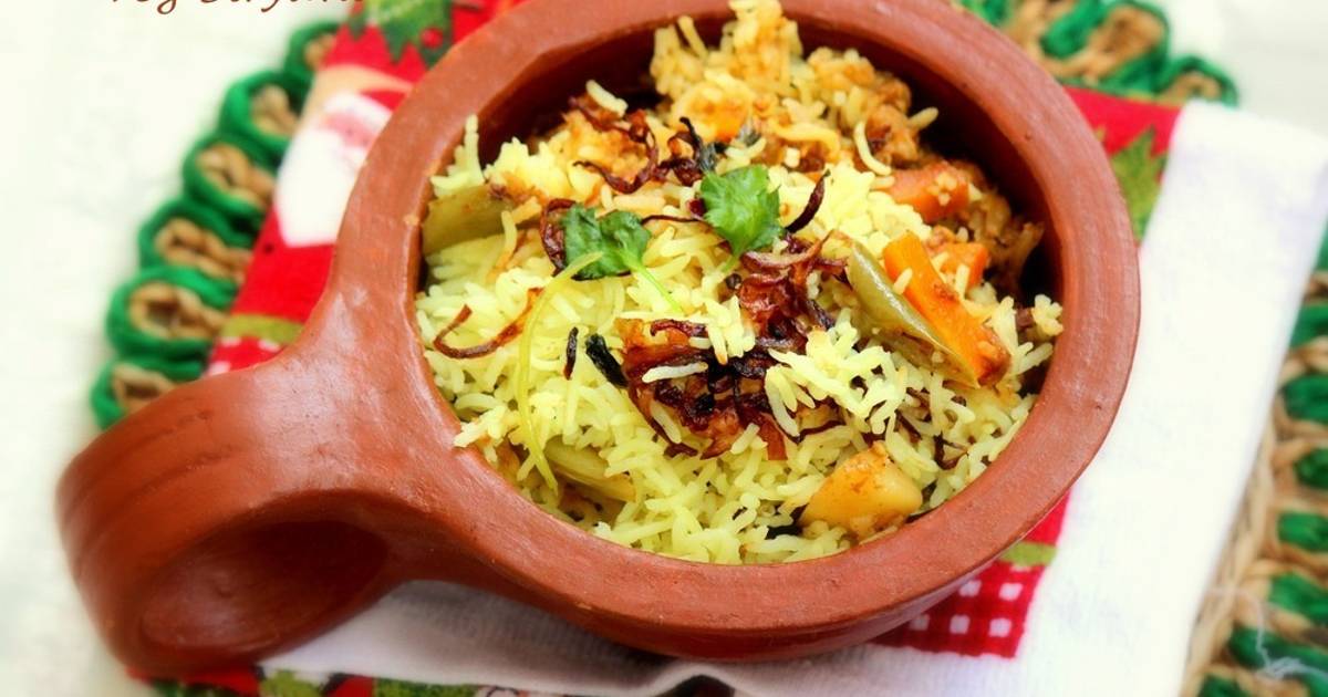 Nawabi Veg Biryani Recipe by Kitchensnippets - Cookpad