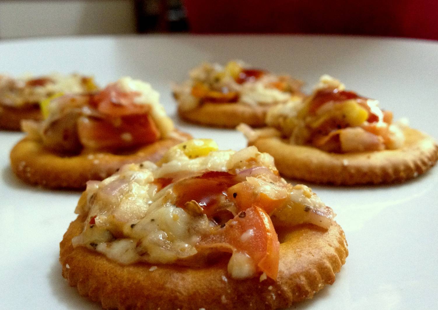 Cracker Canapés Recipe by Sreelakshmi Menon - Cookpad India