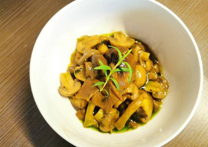 Gomba ragu / sauté | Ifj Debreceni Sanyi receptje - Cookpad receptek