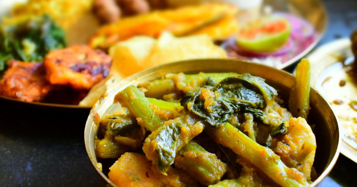 Pui Shaak'er Chorchori Recipe by Manami Sadhukhan Chowdhury - Cookpad