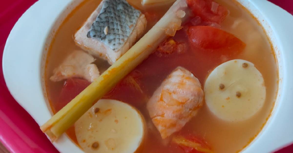 Resep Sup Salmon Tomat oleh Aina Rahardjo - Cookpad